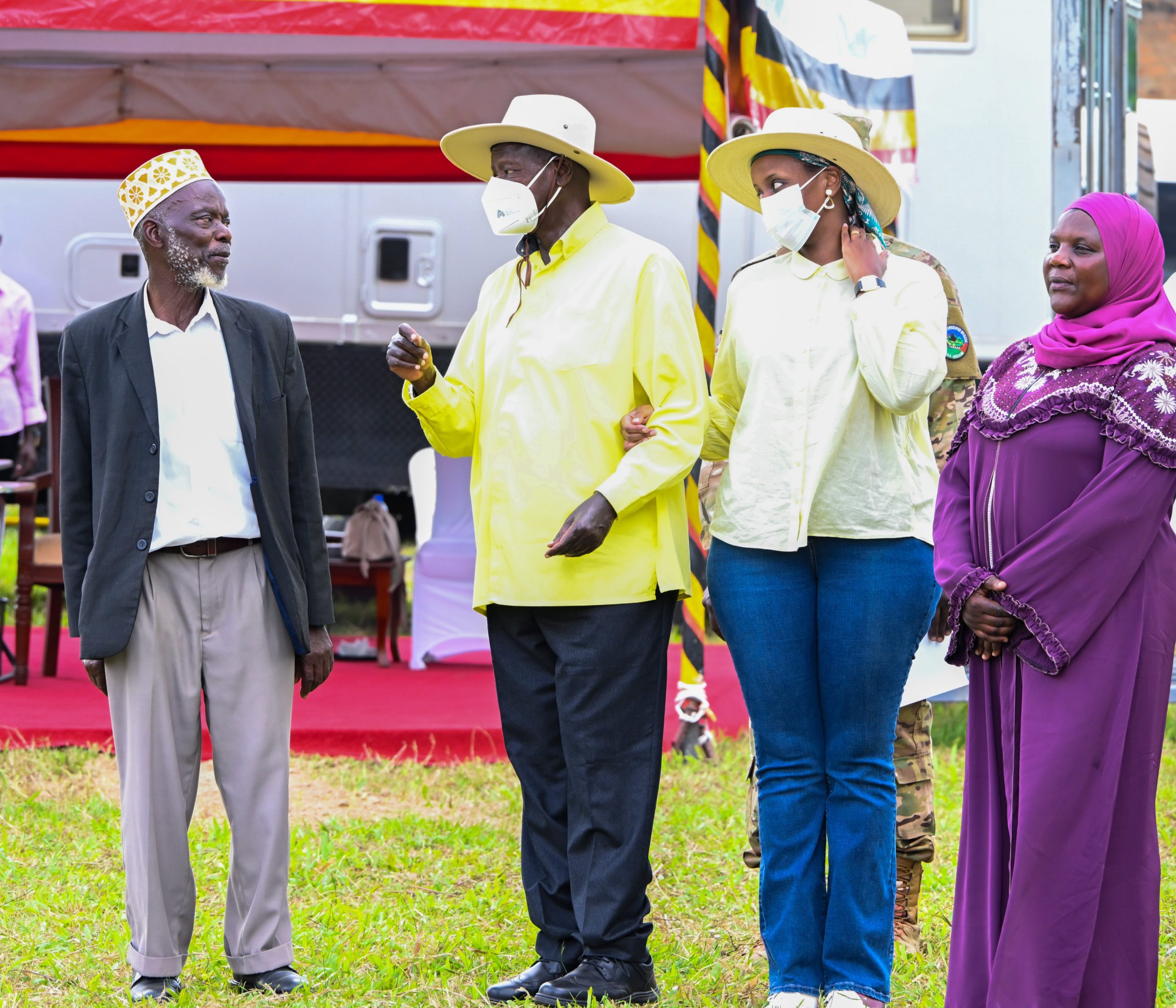 RACE FOR STATE HOUSE! In KITAGWENDA, Munyagwa’s father abandons son at ...